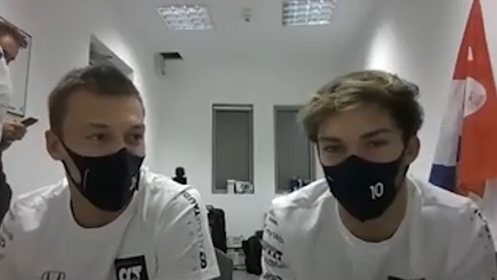 F1 stars have virtual autograph sessions with Bahrain super fans ...