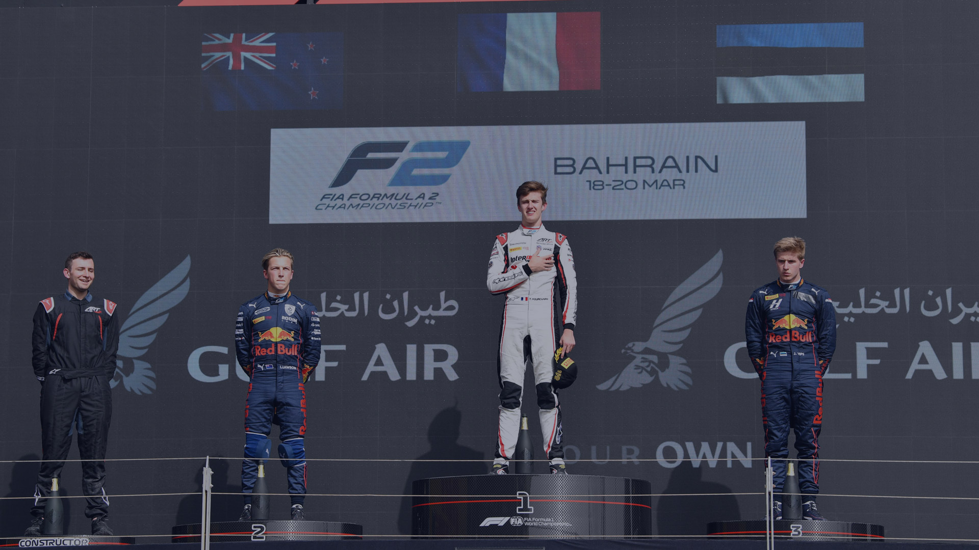 Pourchaire powers to F2 Feature Race win - Bahrain International Circuit
