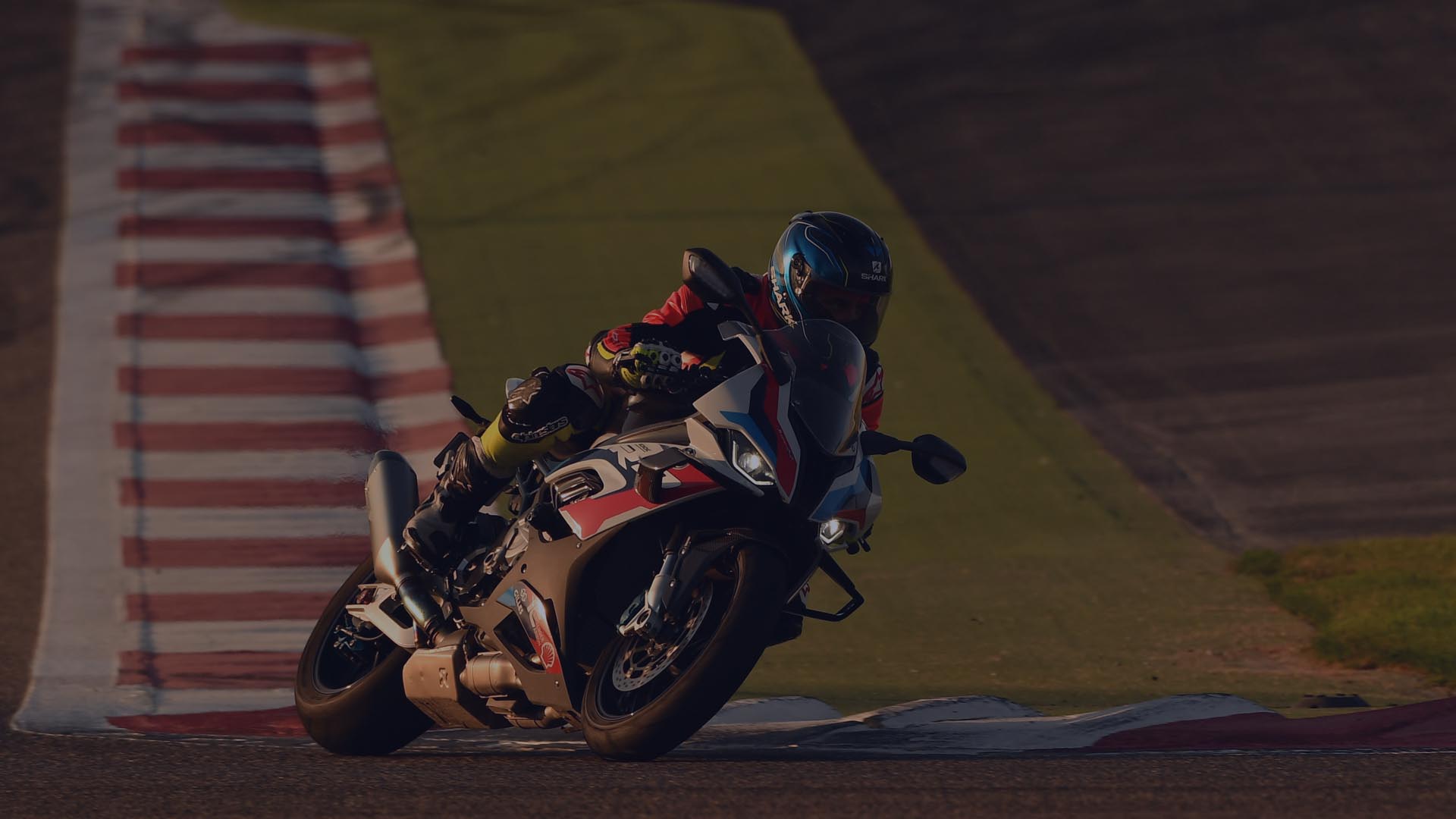 Open Track - 15 November 2024 - Bahrain International Circuit