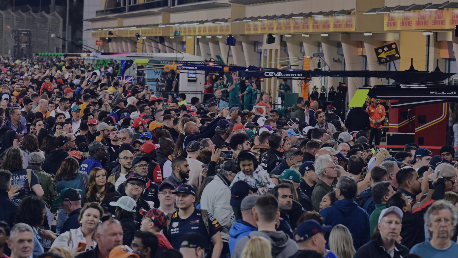 Fans to be treated to exciting F1 Pit Lane Walk on the Thursday of F1 ...